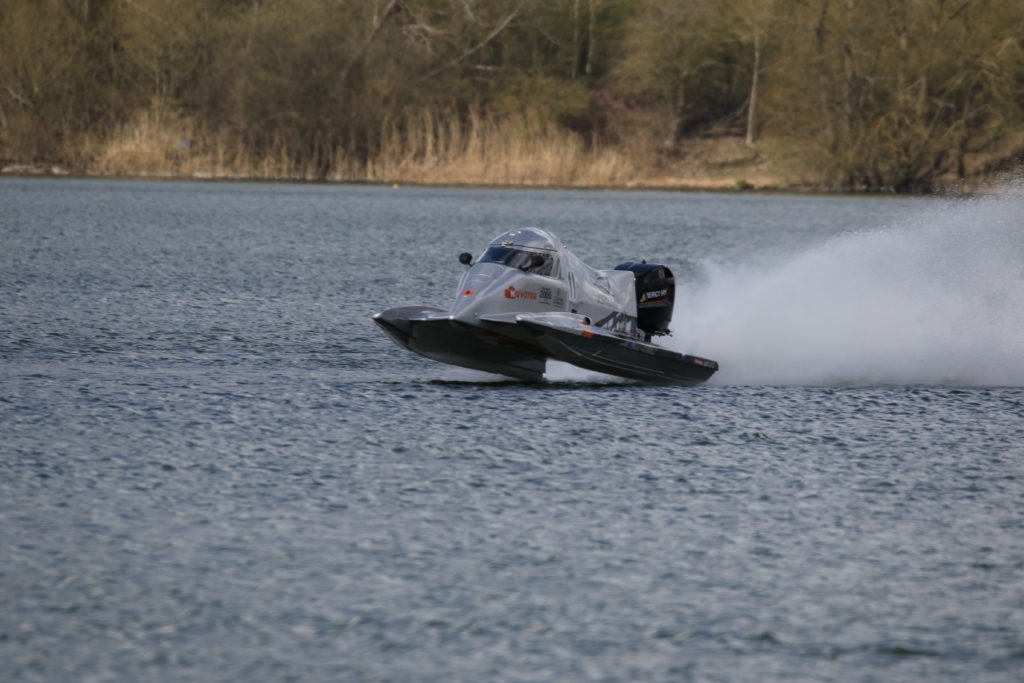 Testing Time for Some ⋆ Powerboat Racing World